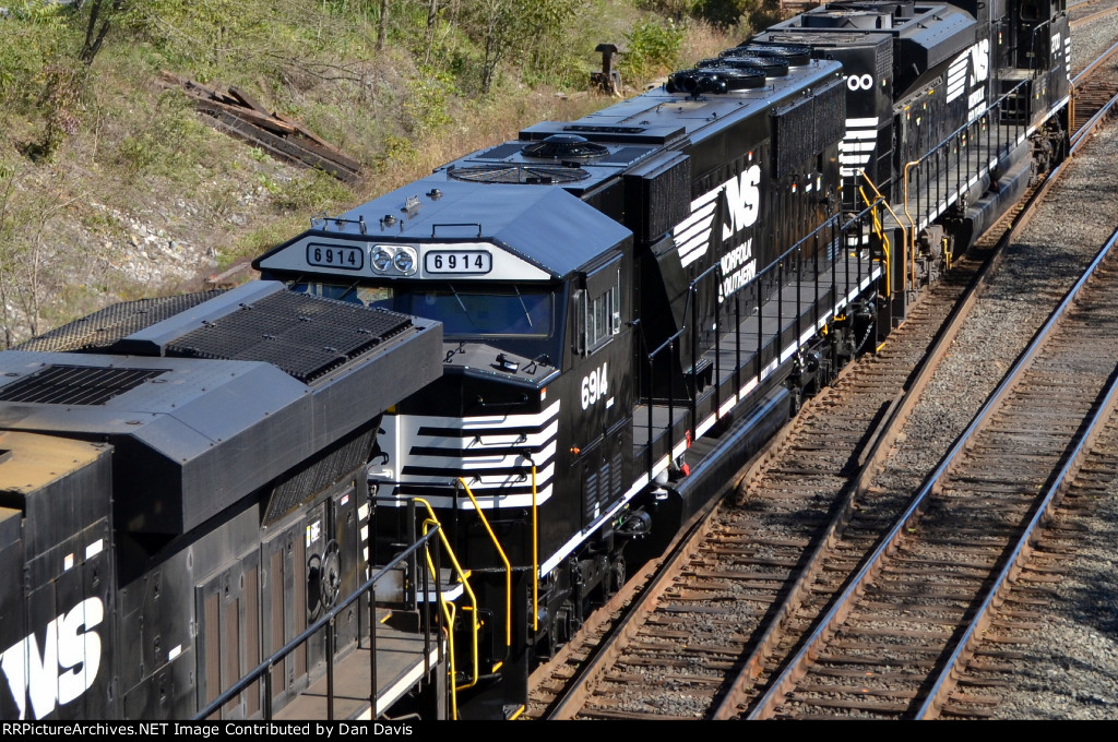 NS SD60E 6914 on 20K